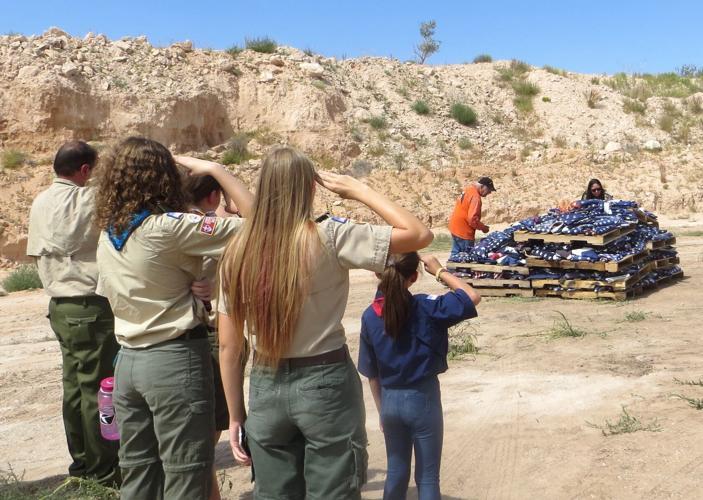 Scouts, veterans retire over 1000 American flags | News | moorenews.com