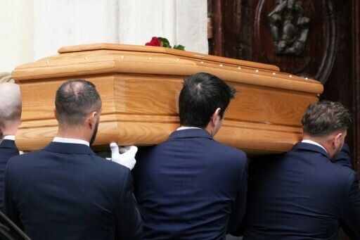 Mourners pay last respects to Italian icon Valentino | National ...