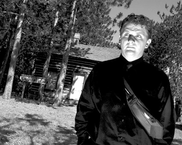 Paranormal researcher spends life chasing ghosts | News | moraminn.com