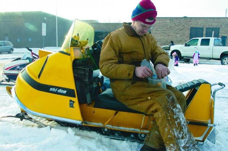 Isanti parade welcomes new year | | moraminn.com