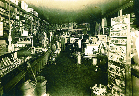 Outrun by big boxes, Soderberg’s will close | | moraminn.com