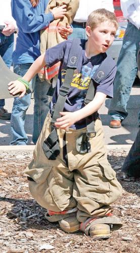 Communities remember fallen firefighter | | moraminn.com