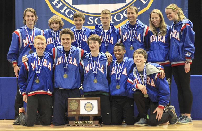 Runners win back-to-back state titles | Sports | moraminn.com