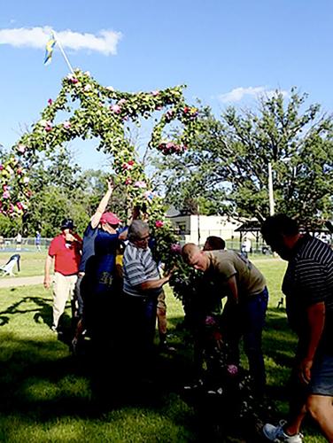 Locals gather to celebrate Scandinavian heritage at Midsommar event ...