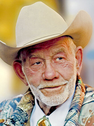 Paul C. Olson | Obituaries | moraminn.com