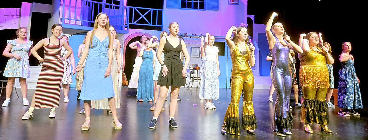 Student actors take a chance on ‘Mamma Mia’ | News | moraminn.com