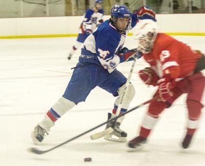 Boys’ hockey splits in two-game week | Sports | moraminn.com