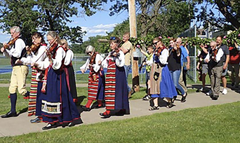 Locals gather to celebrate Scandinavian heritage at Midsommar event ...