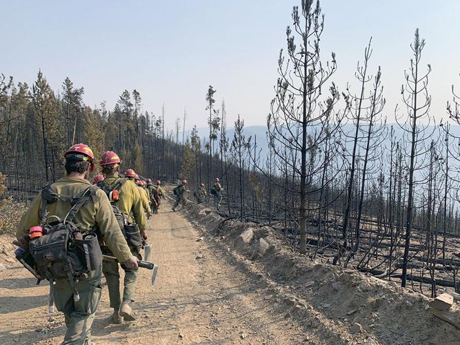 College students spend summer fighting wildfires | News | moraminn.com