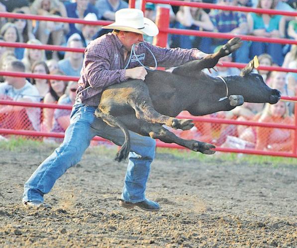 PRCA Rodeo returns to Isanti | | moraminn.com