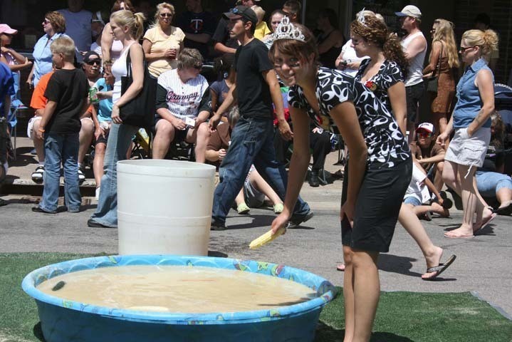 @ the Outhouse Races 2 of 2 | | moraminn.com