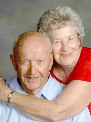 Birthday-John and Lois Ripka | Announcements | moraminn.com