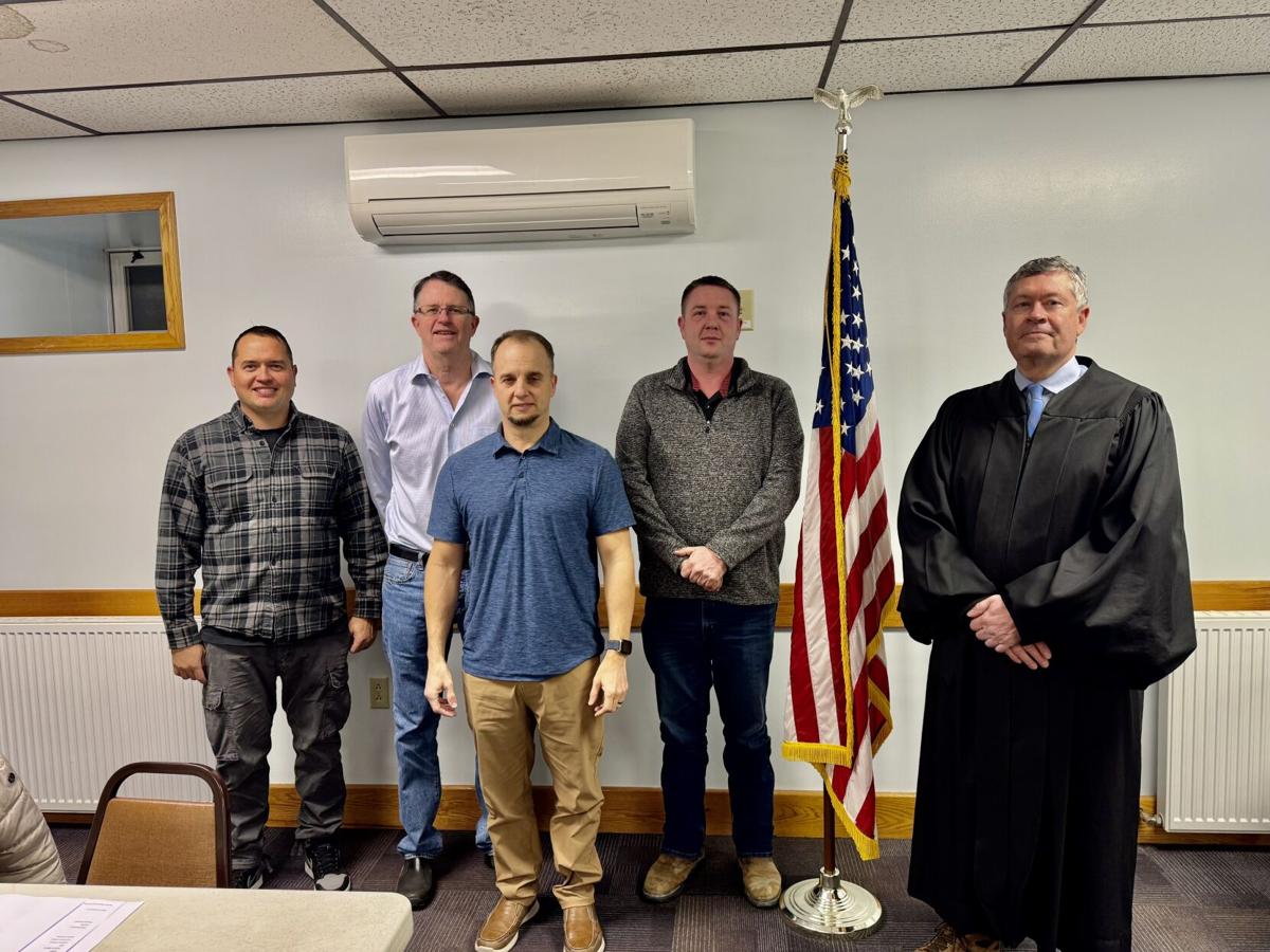 South Waverly: Two new members, mayor and council president sworn in ...