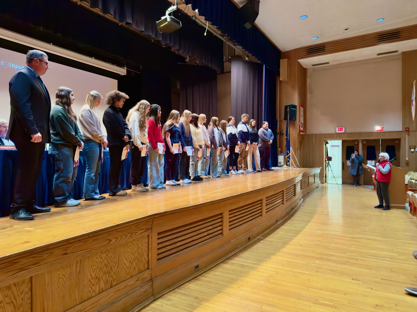 Pickett praises 2025 Sayre volleyball champions | News | morning-times.com