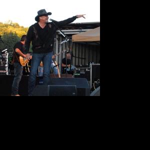 Country star rocks the Troy Fair | News | morning-times.com
