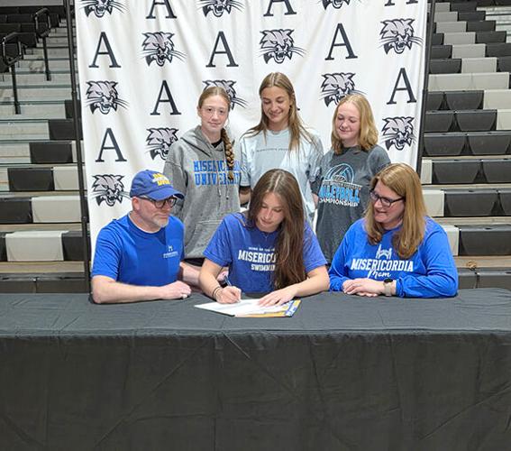Athens' Denlinger, Grazul and Waverly's Holmes sign with colleges ...