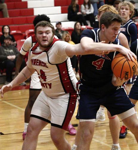 Lawrence County storms back to top Brewer | Sports | moultonadvertiser.com
