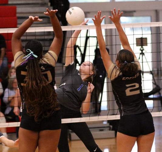 Red Devils roll to County-Tri win | Sports | moultonadvertiser.com