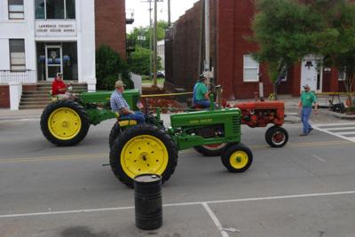 Classic tractors and cars invade square... | Local News ...