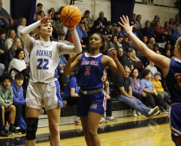 Hatton boys drop a close one to Mars Hill | Sports | moultonadvertiser.com