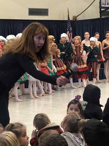 Young Dancers Perform for LAE | News | mountain-news.com