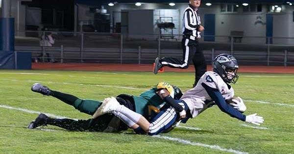 Fighting Scots Football Team Win Against Eisenhower in Nailbiter | News ...