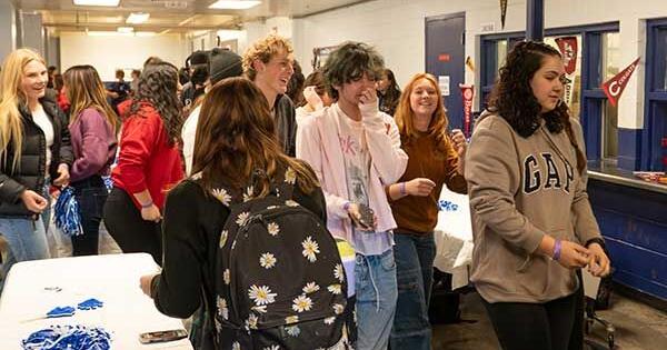 Seniors and College Application Day | News | mountain-news.com