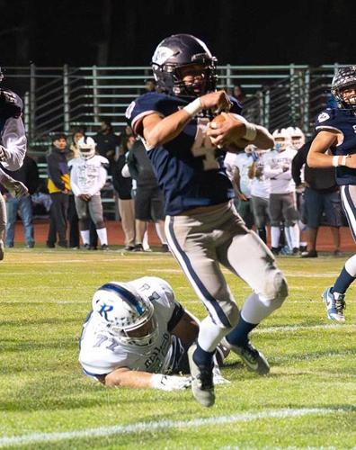 Fighting Scots Football Team Still in the Hunt | News | mountain-news.com