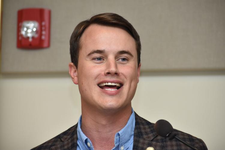 Candidates announced for primary at GOP meeting | News | mountaineagle.com