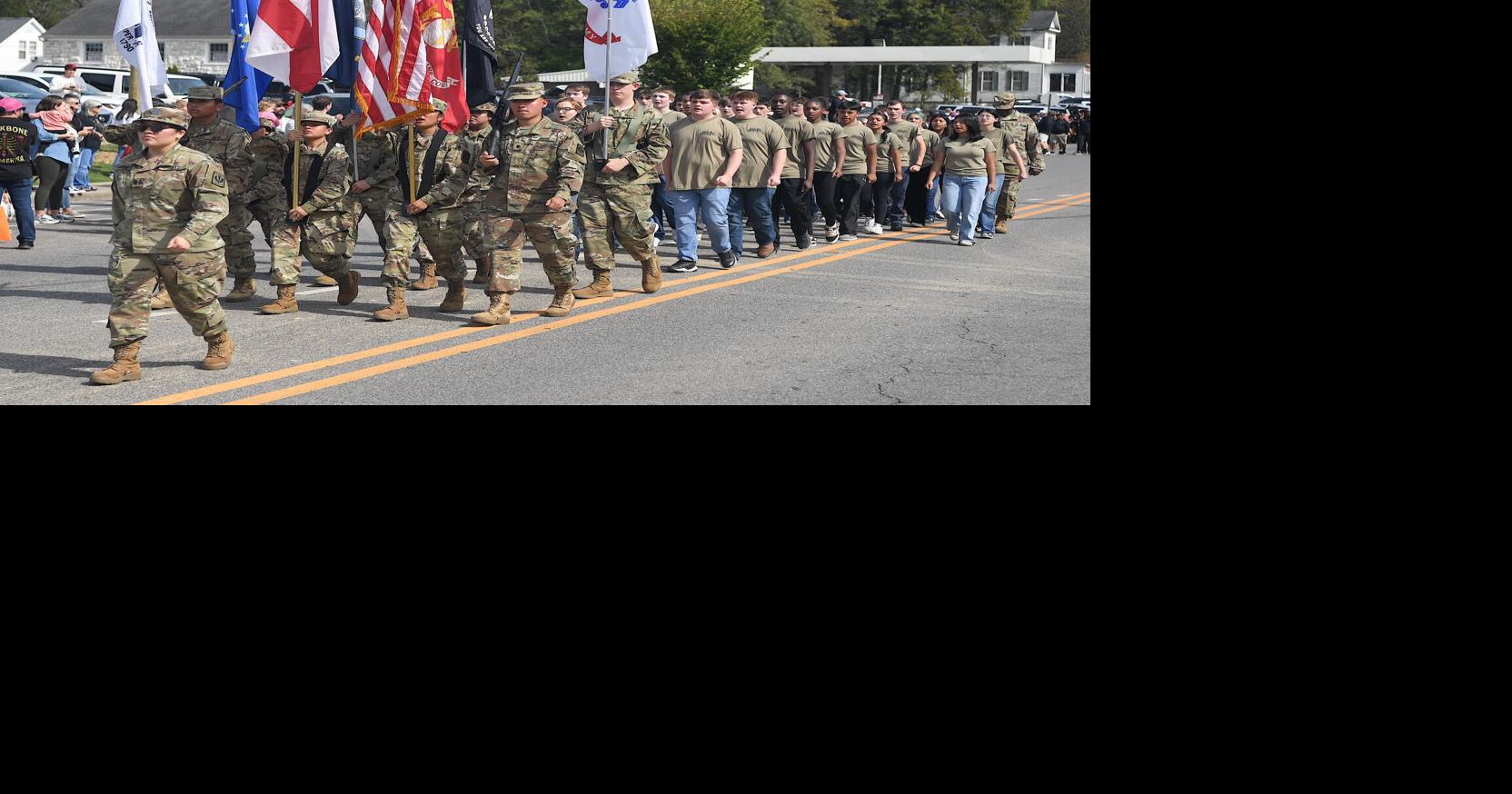 Jasper hosts Viking homecoming parade | News | mountaineagle.com