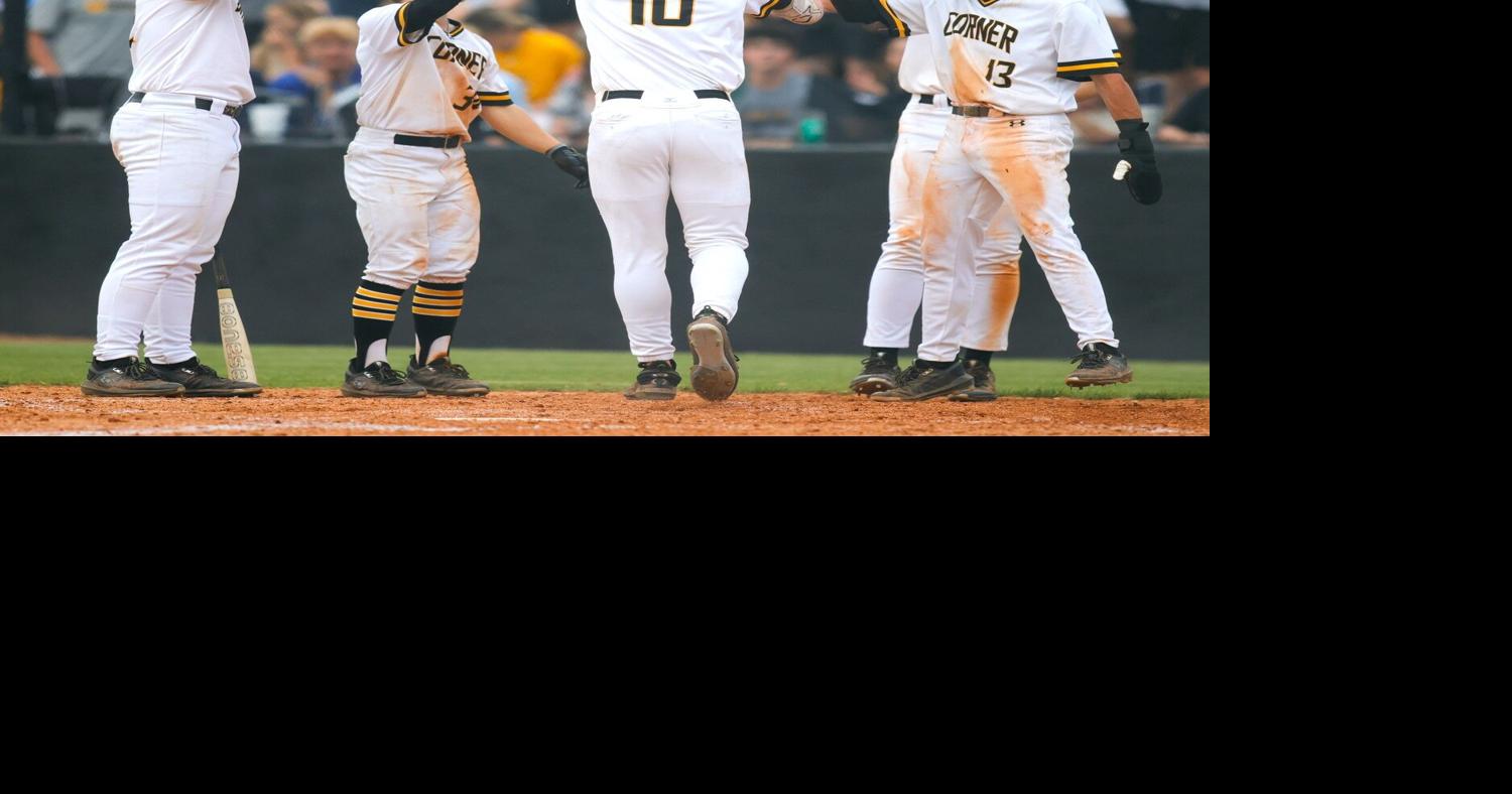 Corner sweeps Deshler, heads to 4A semifinals | Sports | mountaineagle.com