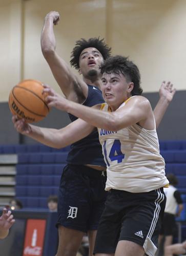 Dora basketball hosts six-team event | Sports | mountaineagle.com
