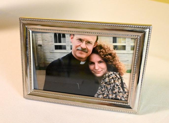 Cabes settles in as rector of St. Mary's Episcopal Church | Faith | mountaineagle.com