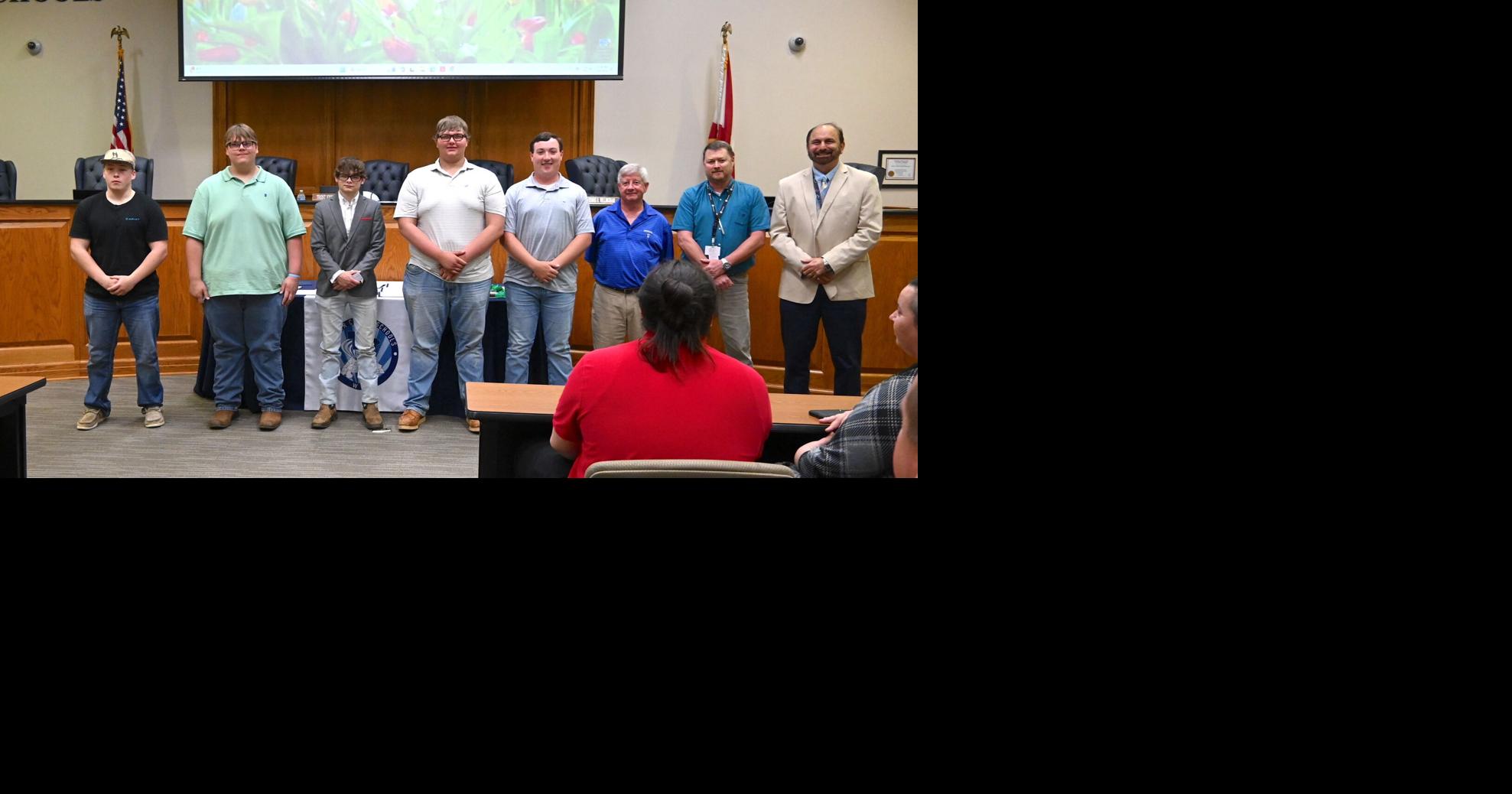 County students learn valuable skills in construction boot camp | News | mountaineagle.com