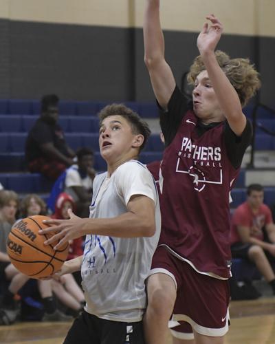 Dora basketball hosts six-team event | Sports | mountaineagle.com