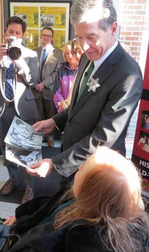 Gov. Roy Cooper visits ‘Mayberry’ | Local News | mtairynews.com