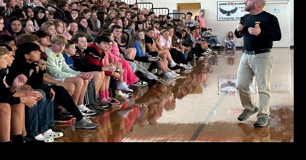 DEA agent discusses dangers of drug use | News | mtairynews.com