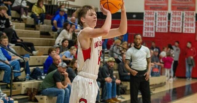 Davis catches fire in East Surry win | Sports | mtairynews.com