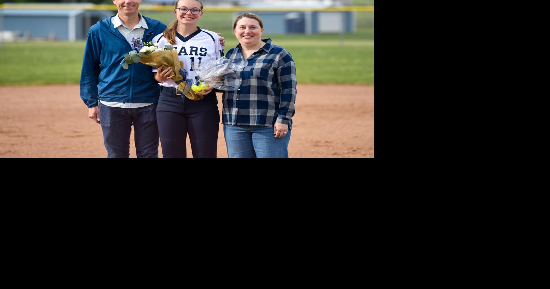 Bears fend off Elks for Senior Night victory | Sports | mtairynews.com