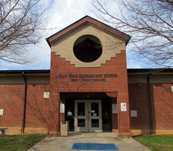 Heroes of Flat Rock fire honored | Local News | mtairynews.com