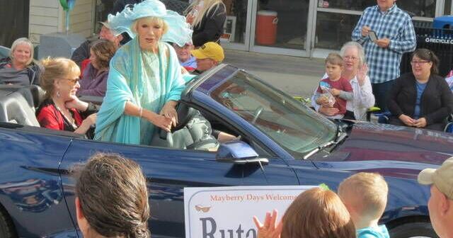 Parade showcases everything Mayberry | Local News | mtairynews.com