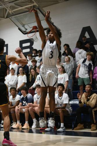 Granite Bears drop conference game to No. 1 Sauras | Sports ...