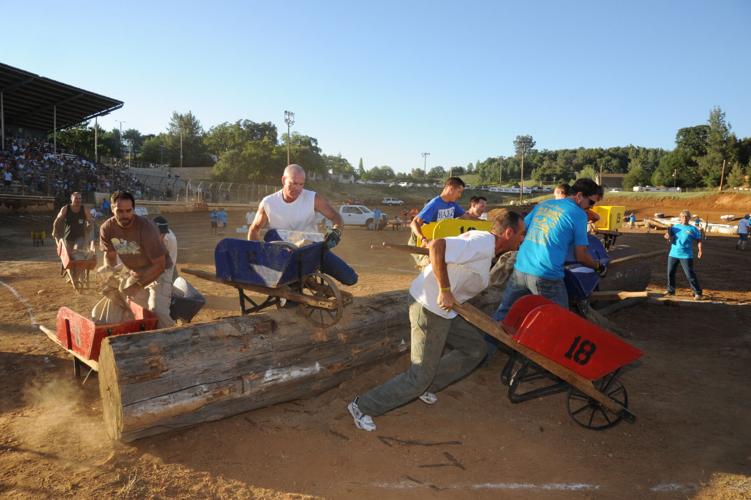 John M. Studebaker Wheelbarrow Races | Photo Galleries | mtdemocrat.com