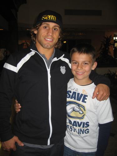 El Dorado Hills wrestlers meet gold medalist | Sports | mtdemocrat.com