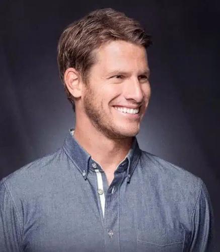 daniel tosh dates