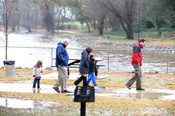 Cameron Park Lake in the rain | Photo Galleries | mtdemocrat.com