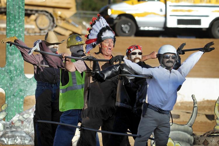 69th John M. Studebaker Wheelbarrow Races | Photo Galleries ...