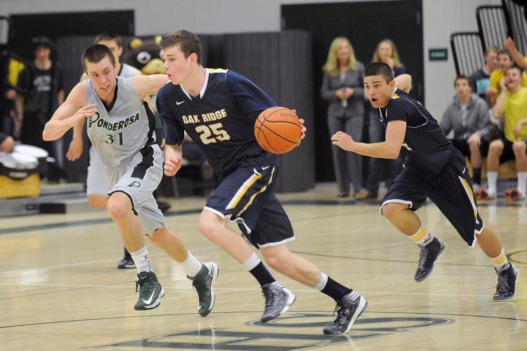 Trojans vs. Bruins | Photo Galleries | mtdemocrat.com