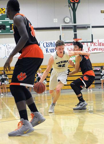Ponderosa hosts Roseville boys basketball | Photo Galleries ...