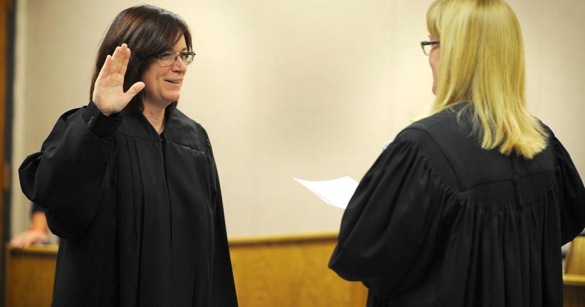 Swearing in a judge | Photo Galleries | mtdemocrat.com